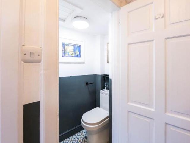 1 bedroom flat for rent in Lyne Street, Abbeyhill, Edinburgh, EH7