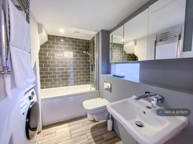 1 bedroom flat for rent in Mcdonald Road, Edinburgh, EH7