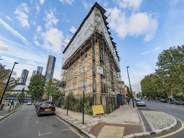 1 Bedroom Flat for Rent in Manchester Road | Foxtons
