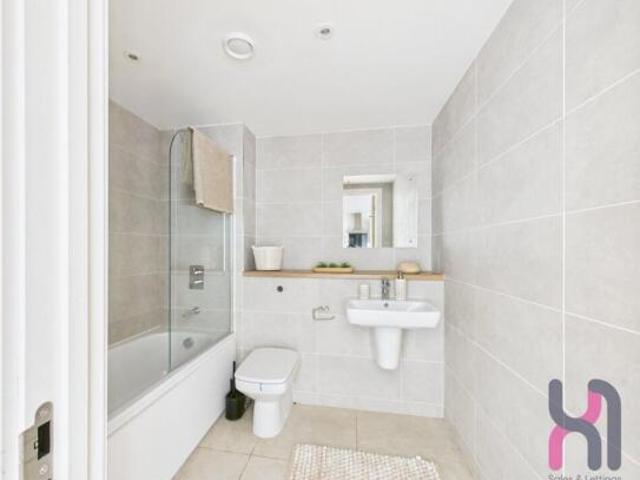 1 bedroom flat for rent in Manchester Waters, 5 Pomona Strand, Old Trafford, M16