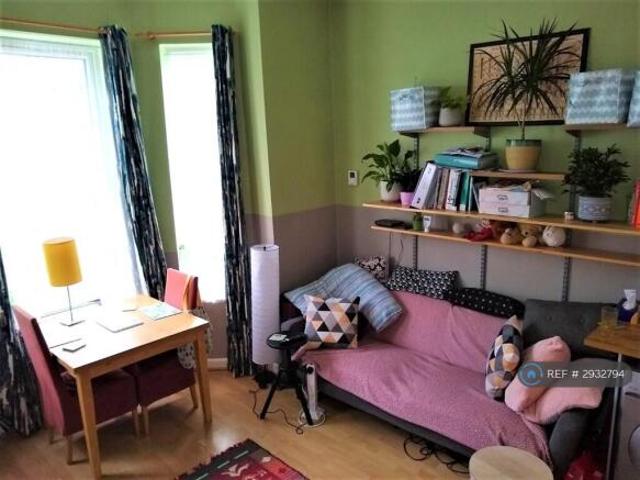 1 bedroom flat for rent in Manley Road, Manchester, M16