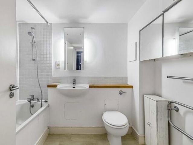 1 bedroom flat for rent in Manor Gardens, London, N7