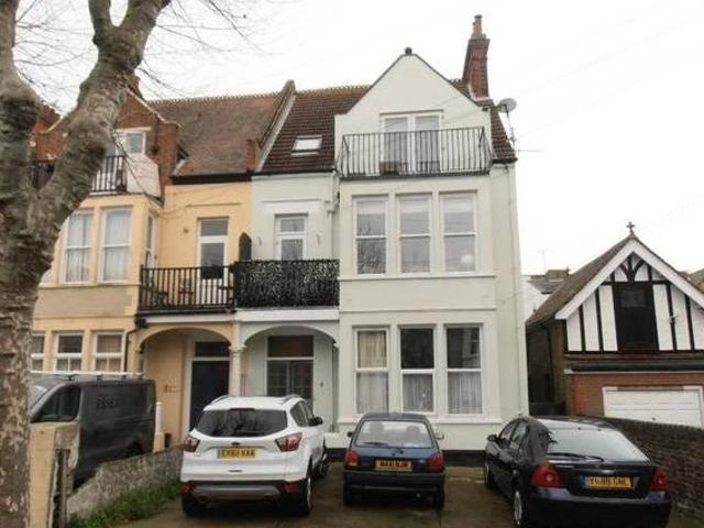 1 bedroom flat for rent in Manor Road WestcliffOnSea Essex SS0