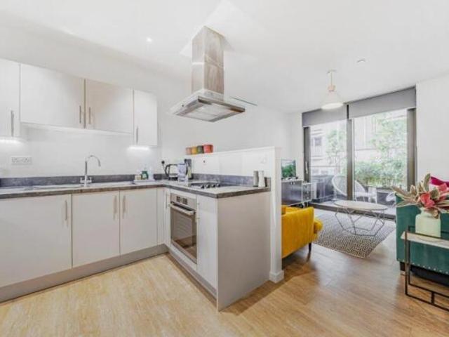 1 bedroom flat for rent in Macclesfield Road, Clerkenwell, London, EC1V