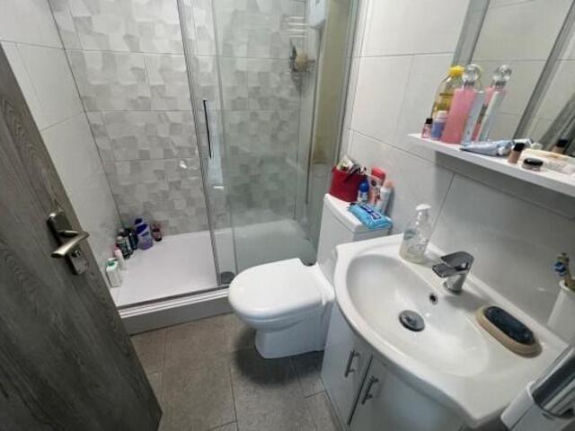 1 bedroom flat for rent in Mackintosh Place Cardiff, CF24