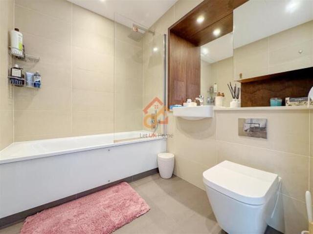 1 bedroom flat for rent in Maine Tower, 9 Harbour Way, London E14