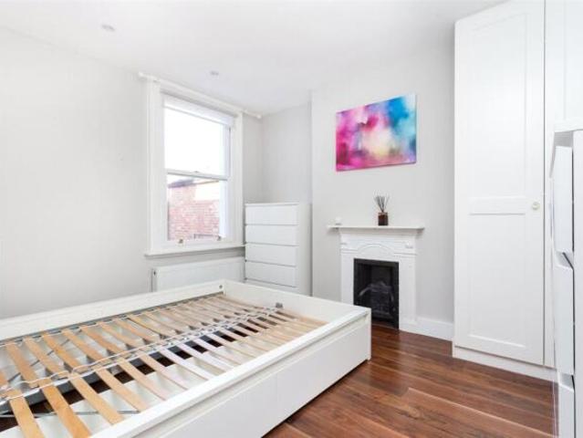 1 bedroom flat for rent in Martell Road, London, SE21