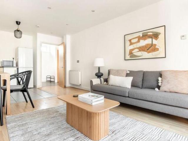1 bedroom flat for rent in Martello Street, London Fields, E8
