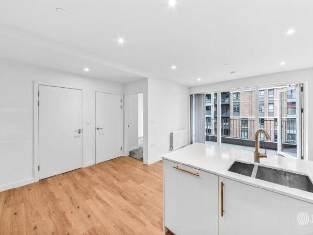 1 bedroom flat for rent in Mary Neuner Road London N8