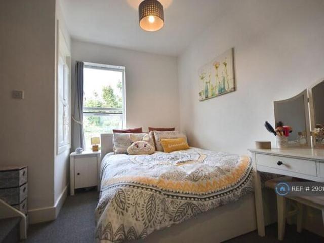 1 bedroom flat for rent in Margate Road, Southsea, PO5