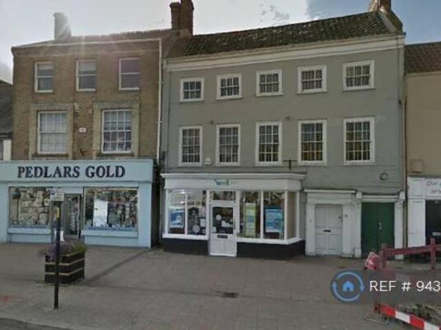 1 bedroom flat for rent in Market Place Swaffham PE37