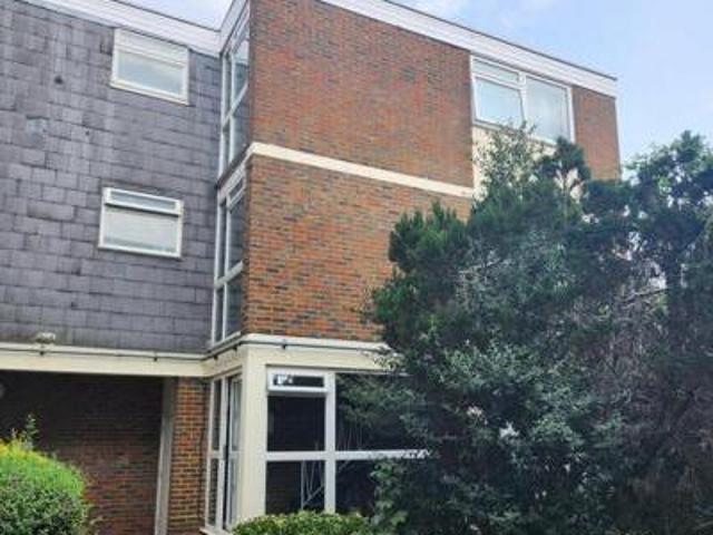 1 Bedroom Flat For Rent In Markfield Gardens