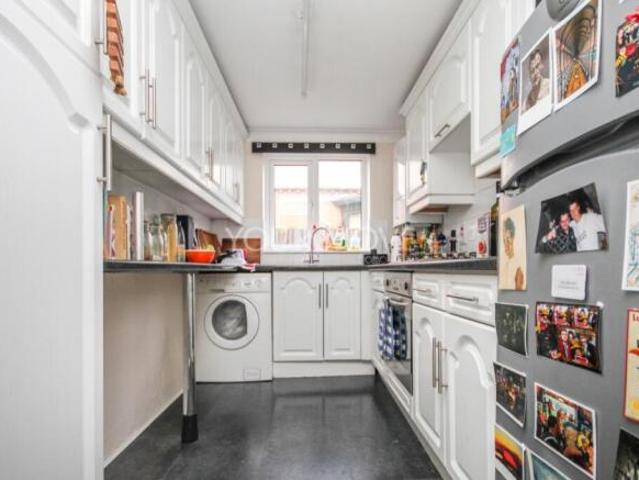 1 bedroom flat for rent in Mawney Road, Romford, RM7