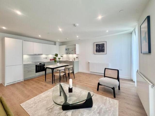 1 bedroom flat for rent in Menara Point, Affinity View, London, E16