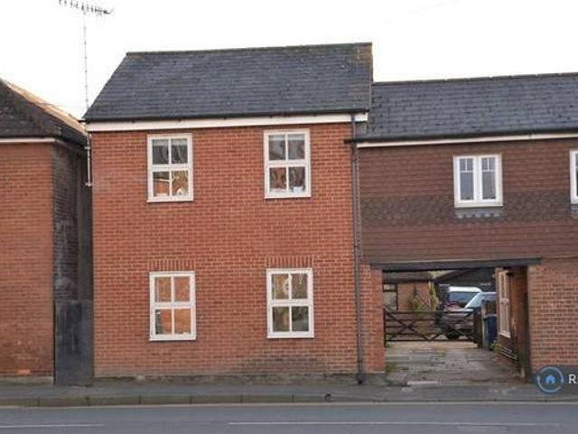 1 bedroom flat for rent in Meadrow Godalming GU7