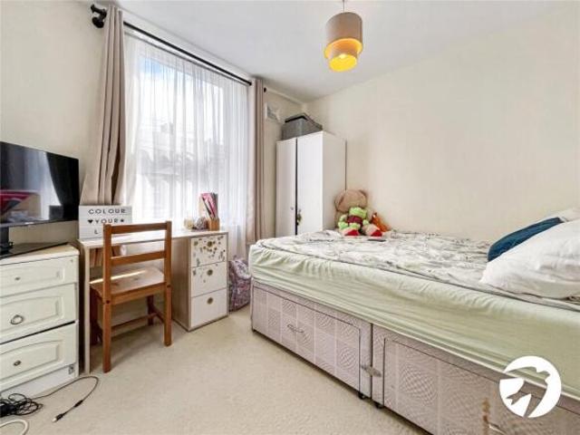 1 bedroom flat for rent in Melville Road, Maidstone, Kent, ME15
