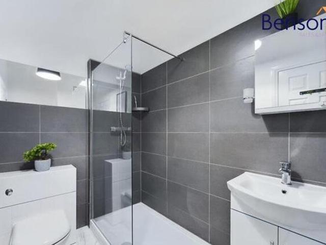 1 Bedroom Flat For Rent In Merchant City, Glasgow