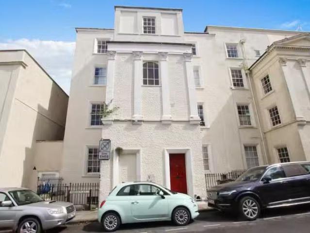 1 bedroom flat for rent in Meridian Place Clifton, BS8