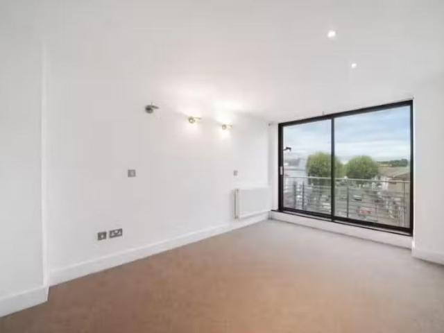 1 bedroom flat for rent in Metro House, London, E7