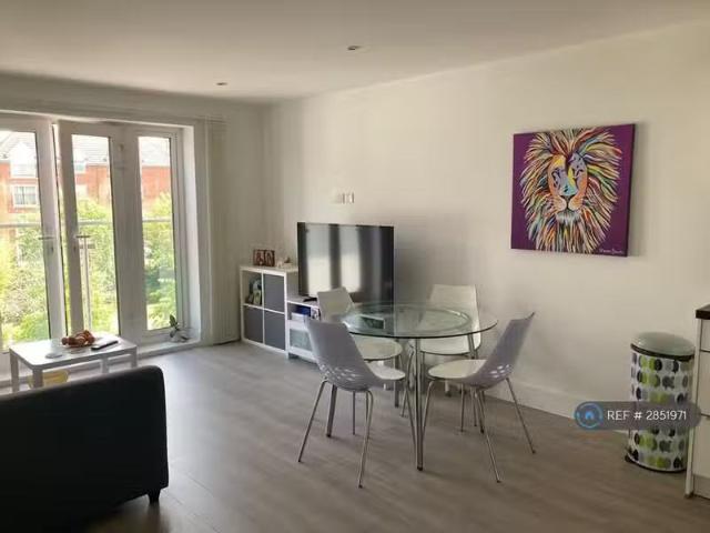 1 bedroom flat for rent in Metropolitan House, Ruislip, HA4