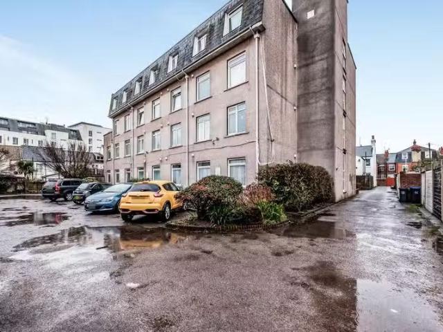 1 bedroom flat for rent in Milton Court, Milton Road, Worthing.