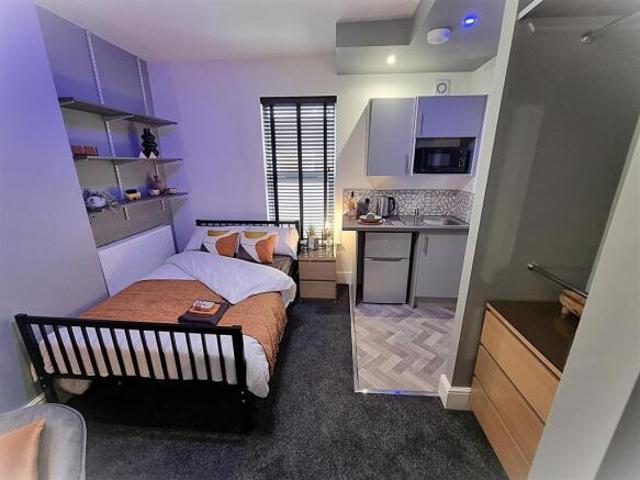 1 bedroom flat for rent in Mildmay Street Studio rent includes utility bills, council tax & internet, LN1