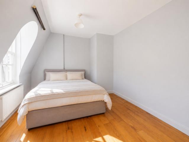 1 bedroom flat for rent in Mile End, London, E3
