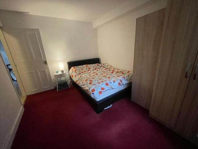 1 bedroom flat for rent in Mile End Road, Stepney Green, London, E1