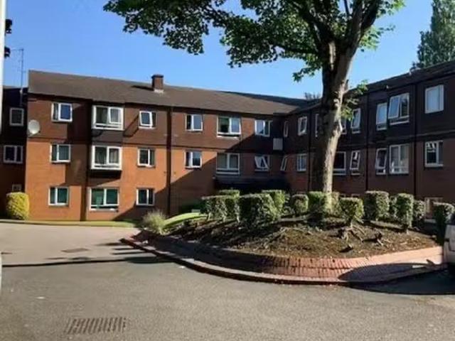 1 bedroom flat for rent in Millbrook House, Lime Street, Farnw.