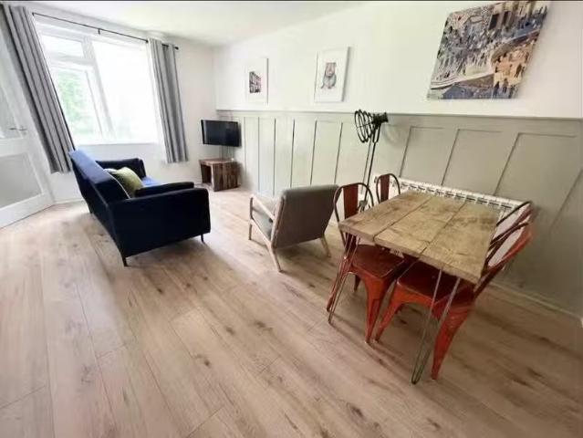 1 bedroom flat for rent in Montague court, BS2