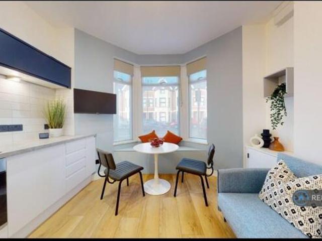 1 bedroom flat for rent in Monthermer Road, Cardiff, CF24