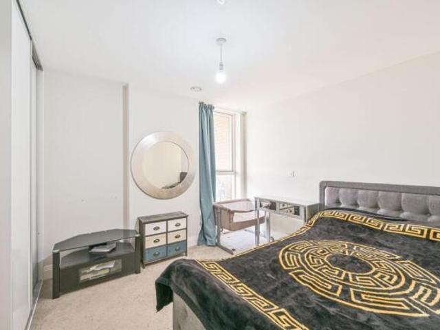 1 bedroom flat for rent in Montmorency Gardens, New Southgate, London, N11
