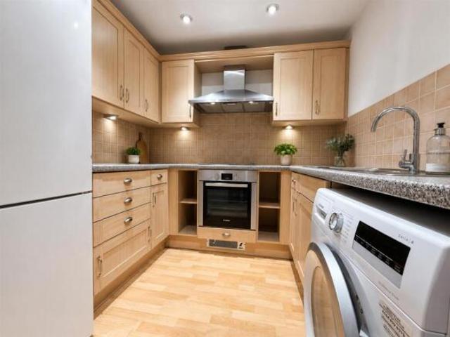 1 bedroom flat for rent in Montpellier Grove, Cheltenham GL50 2XR, GL50