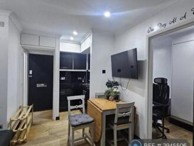 1 bedroom flat for rent in Montrose Court, London, SW7