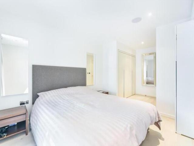 1 bedroom flat for rent in Moore House, Grosvenor Waterside, Chelsea, SW1W