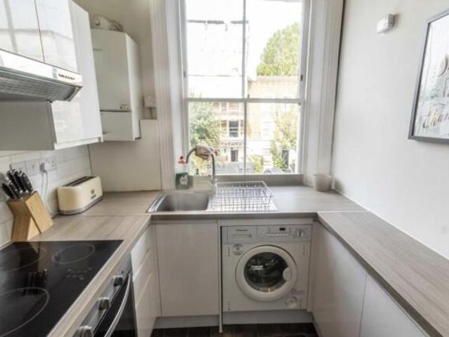 1 bedroom flat for rent in Moore Park Road, Fulham, SW6