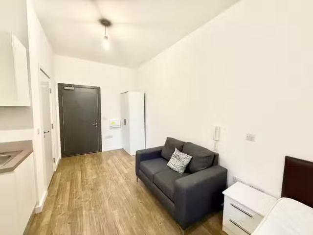 1 bedroom flat for rent in Moorfields, Liverpool, L2