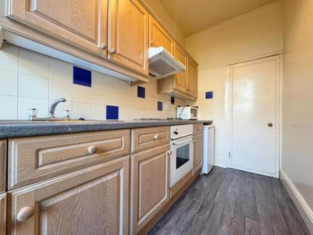 1 bedroom flat for rent in Moorland Road, Hyde Park, Leeds, LS6
