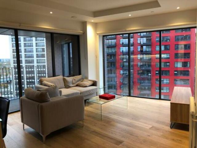 1 bedroom flat for rent in Modena House, London City Island, Canary Wharf, E14