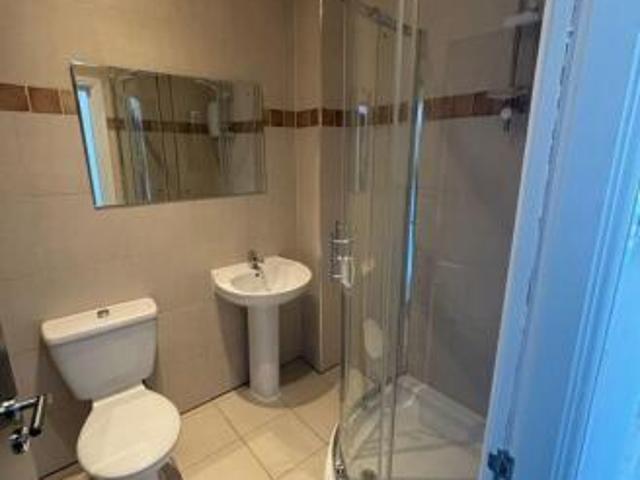 1 bedroom flat for rent in Modern 1 Bedroom Top Floor Apartment – Green Lane – Available End of July, L13