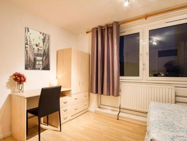 1 bedroom flat for rent in Mortimer House W11