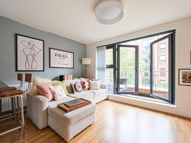 1 Bedroom Flat for Rent in Mostyn Grove | Foxtons