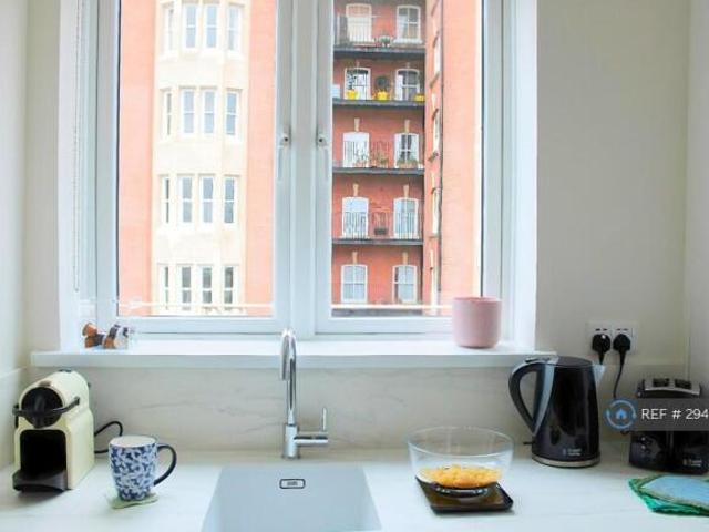 1 bedroom flat for rent in Moscow Road, London, W2