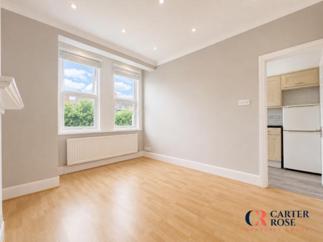 1 bedroom flat for rent in Moyser Road, London, SW16