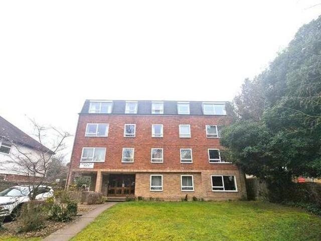 1 bedroom flat for rent in Mulgrave Road Sutton SM2