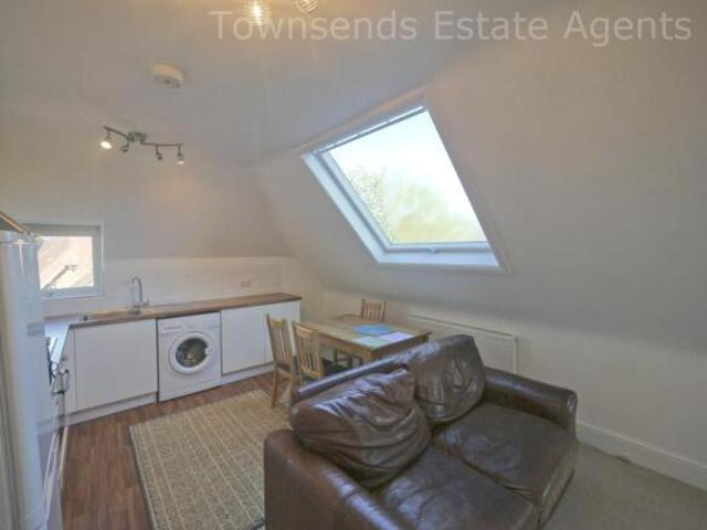 1 bedroom flat for rent in Murray Road, Northwood, HA6