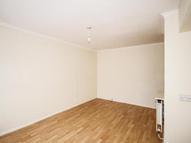 1 bedroom flat for rent in Murston Road, Murston, Sittingbourne, Kent, ME10