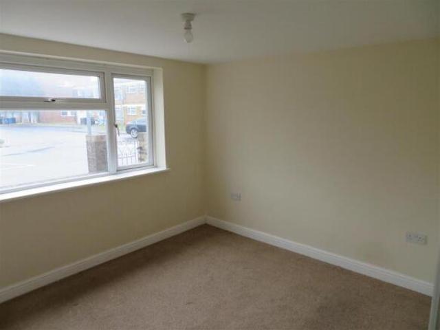 1 bedroom flat for rent in Murston Road, Sittingbourne, ME10