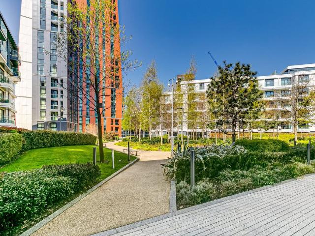 1 Bedroom Flat for Rent in MyLo Nine Elms | Foxtons