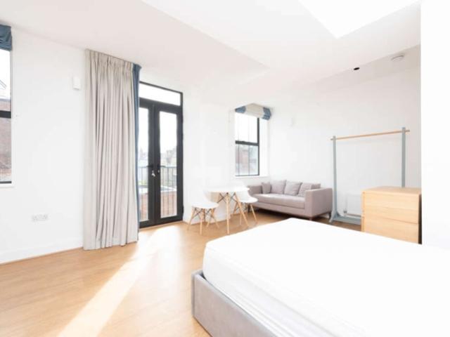 1 bedroom Flat for rent in New Inn Hall St, Oxford OX1 2DE